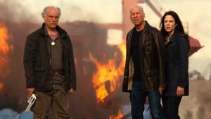 RED (2010) Review: Mary-Louise Parker outshines a dozen other stars in ...